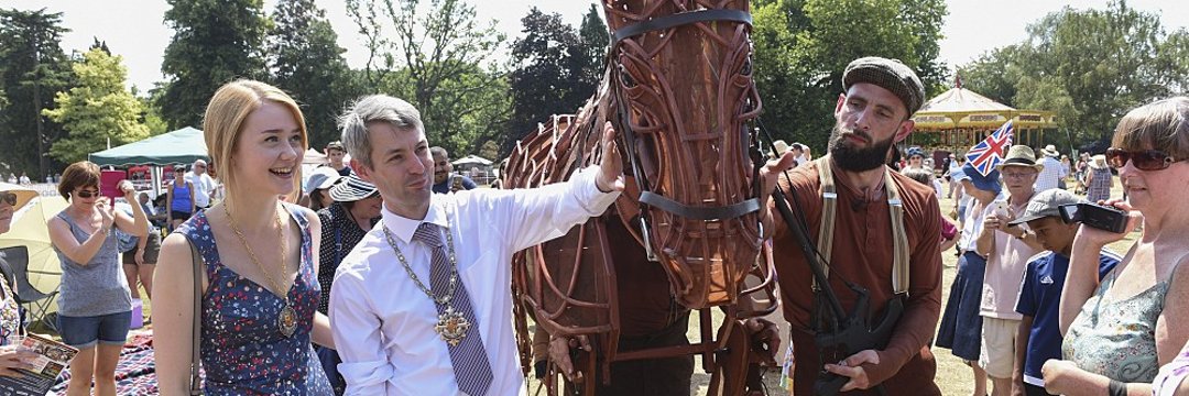 The WLW Show Weds 22/8/2018 – The Mayor & Mayoress of Woking – Radio Woking