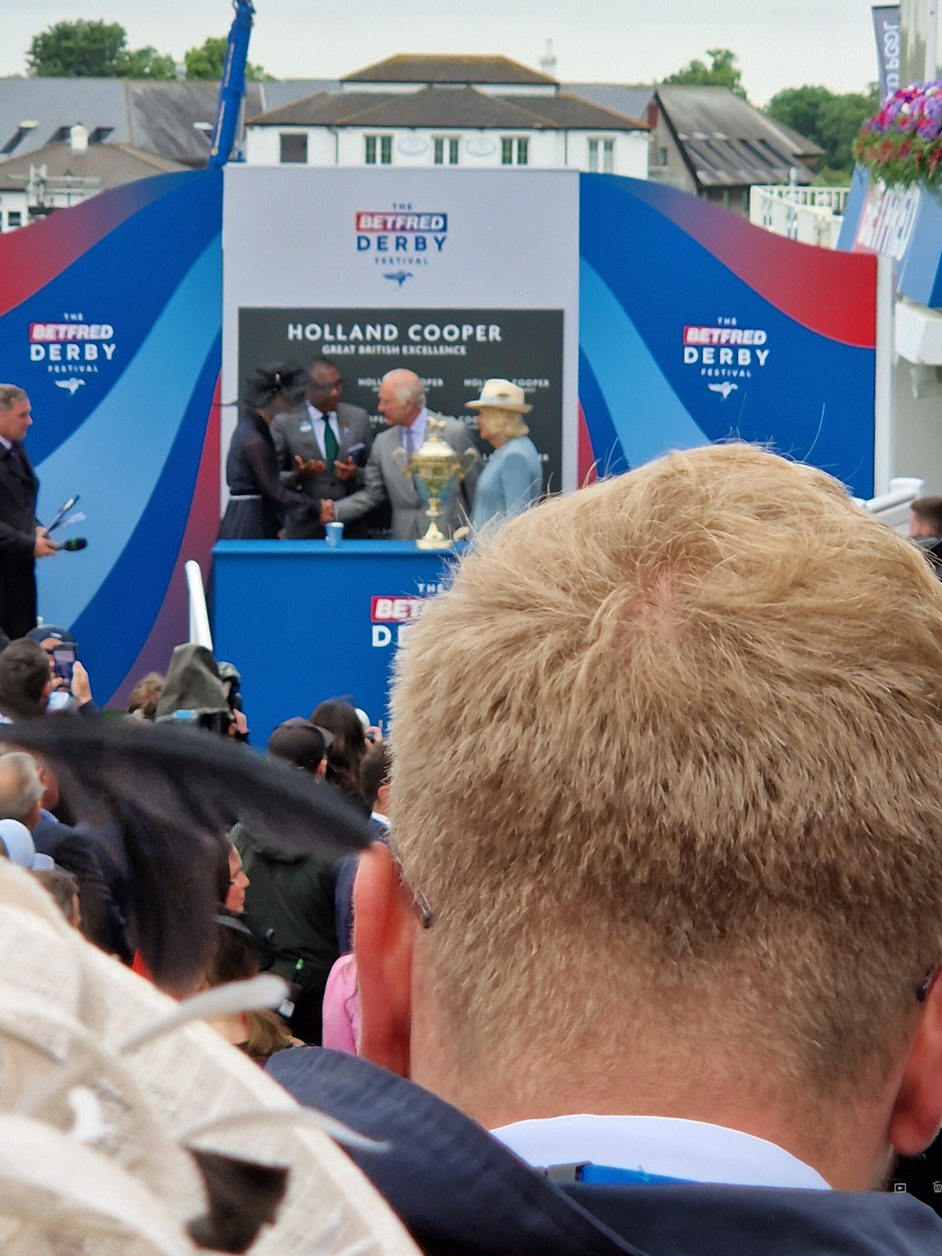 Irish raider Ezeliya puts on an impressive display to take the Betfred ...